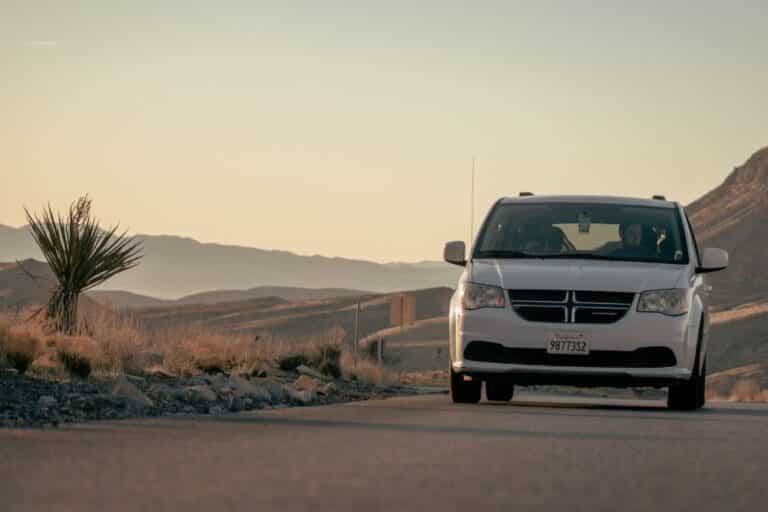 Minivan Rentals & RV Rentals USA | Travellers Autobarn USA