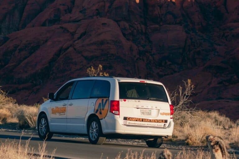 Minivan Rentals & RV Rentals USA | Travellers Autobarn USA